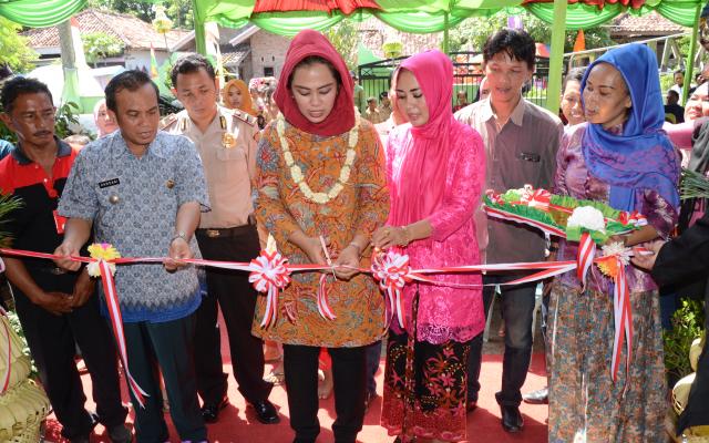 Bupati Karawang Resmikan Kantor Desa Pulokalapa | Situs Resmi ... Bupati Karawang Resmikan Kantor Desa Pulokalapa | Situs Resmi ...